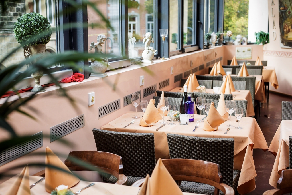 Italienisches Restaurant Macaroni Aachen - Café, Bistro & Bar